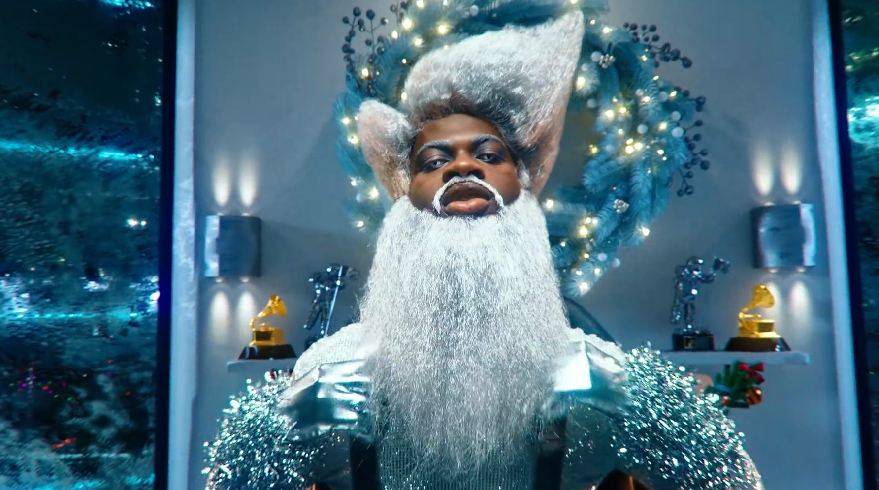 Lil Nas X jako futurystyczny św. Mikołaj - CGM.pl Lil Nas X jako futurystyczny św. Mikołaj - CGM.pl